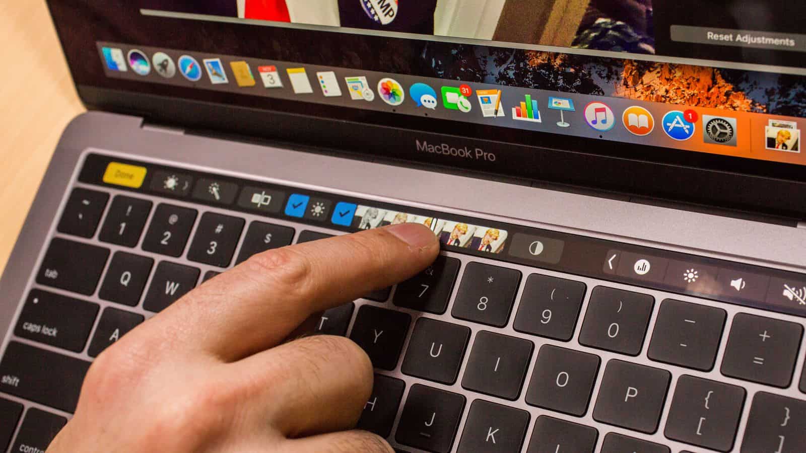 How To Take Screenshot On Macbook Pro Touch Bar Tesneharbhandtroc1987 